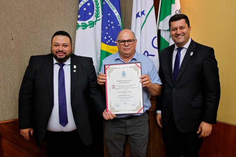 Empresário Carlos Conte é congratulado Cidadão Honorário de Foz do ...